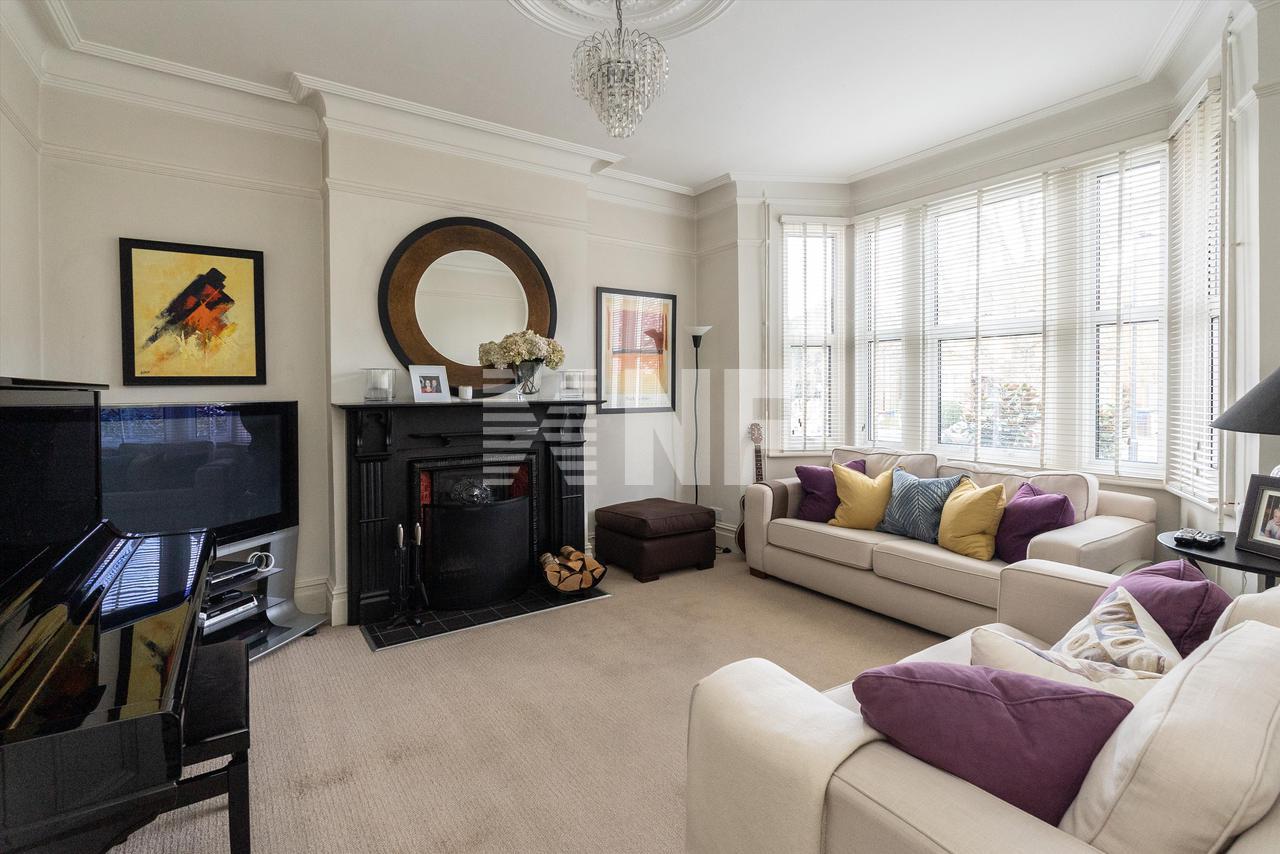 Продажа - Вилла в Court Lane, Dulwich Village, London, SE21 - в Лондоне ...